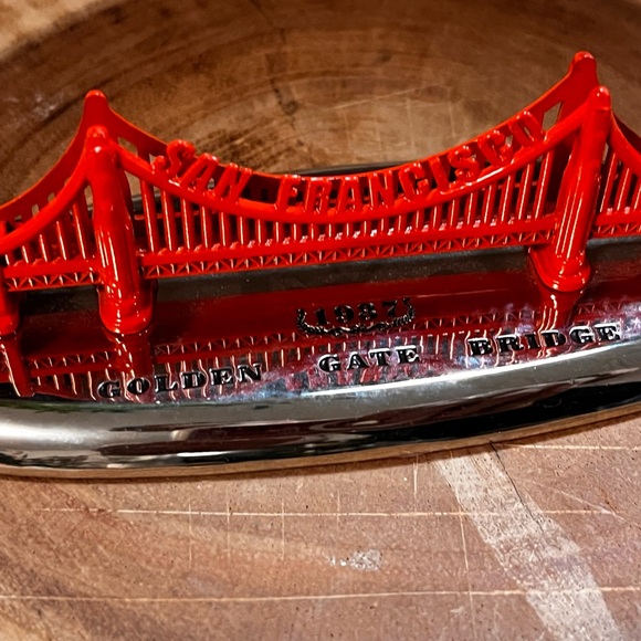 Accents | Golden Gate Bridge Monumental Red Metal San Francisco Bridge ...